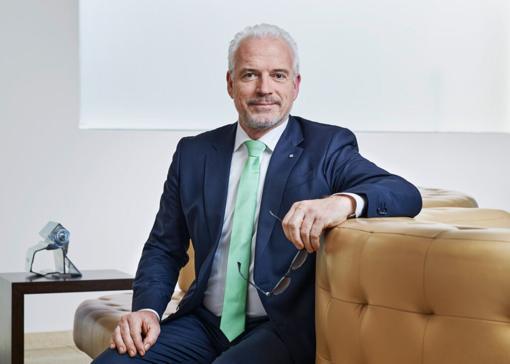 Rail - Hammerer Aluminium Industries